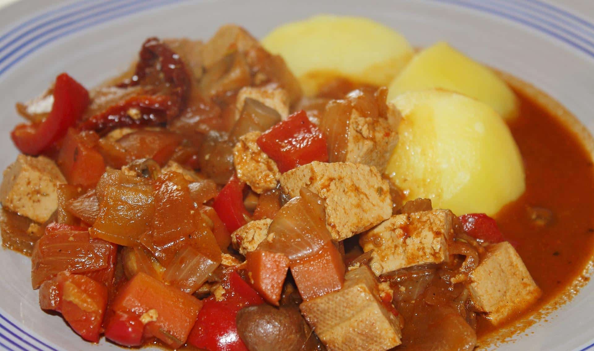 What Is Goulash...and How Do You Make It? - Left Overs Rock